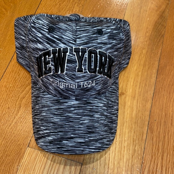 Robin Ruth | Accessories | Nwt Robin Ruth New York Cap | Poshmark